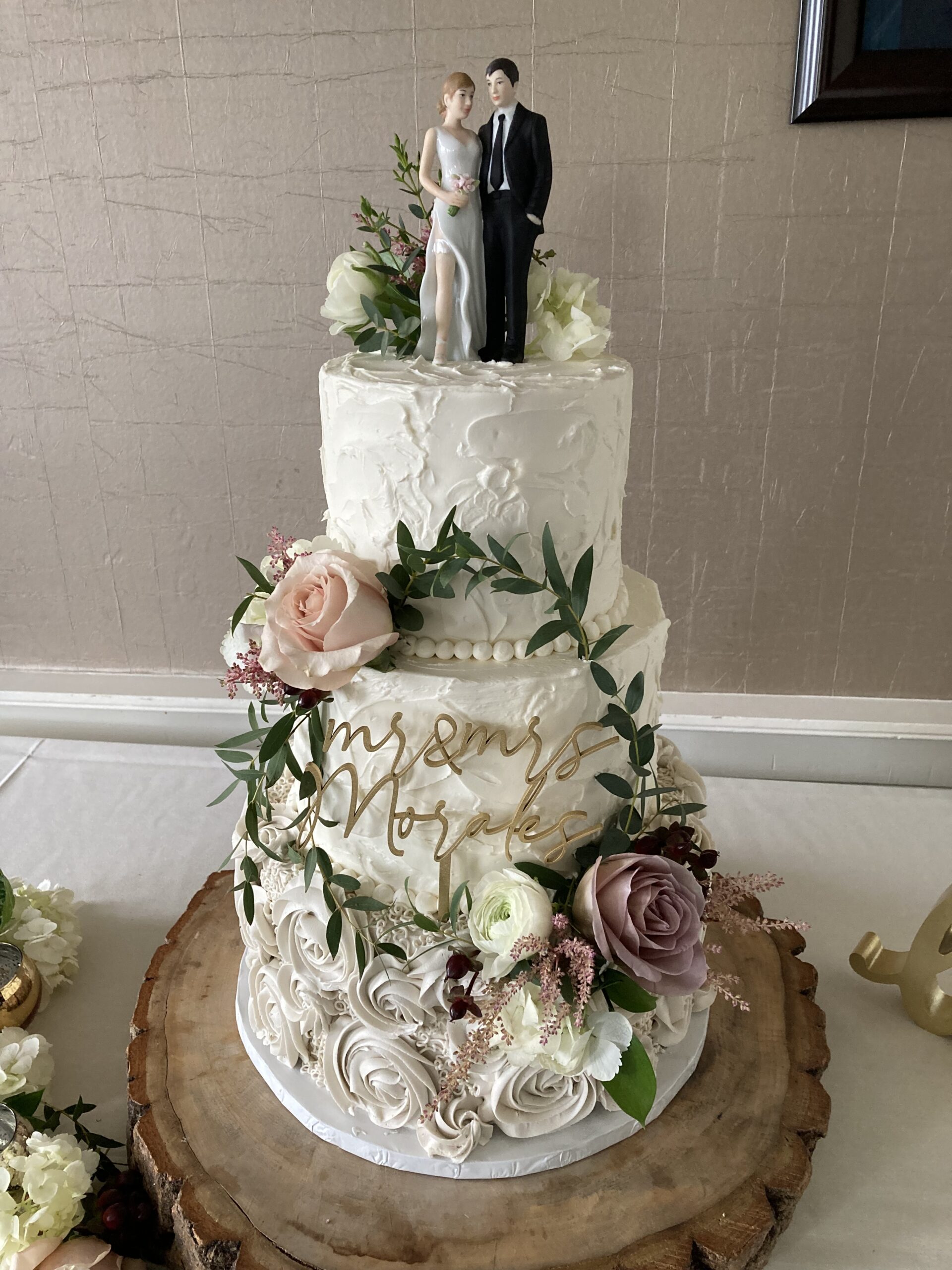 Rave’s | Rosie's Creative Cakes